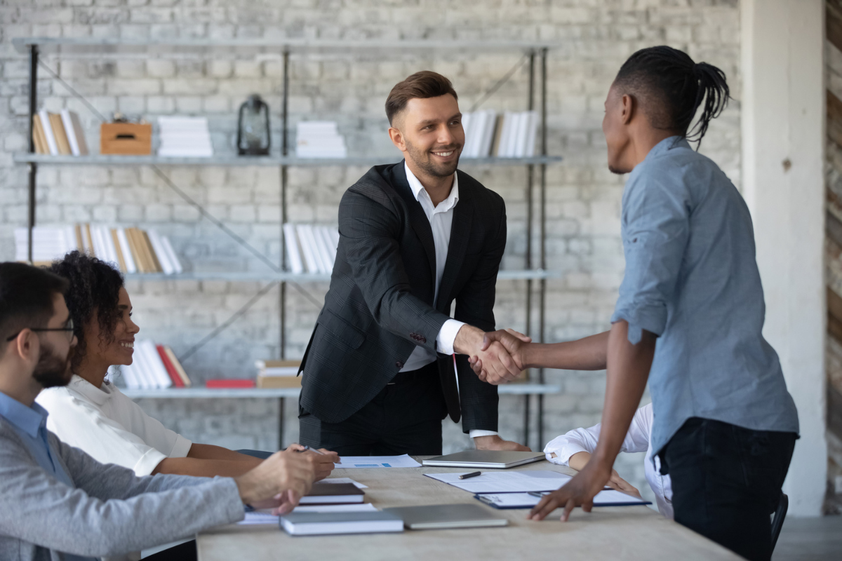 Navigating the Process of Selling a Business - Thatshouldbemine.com